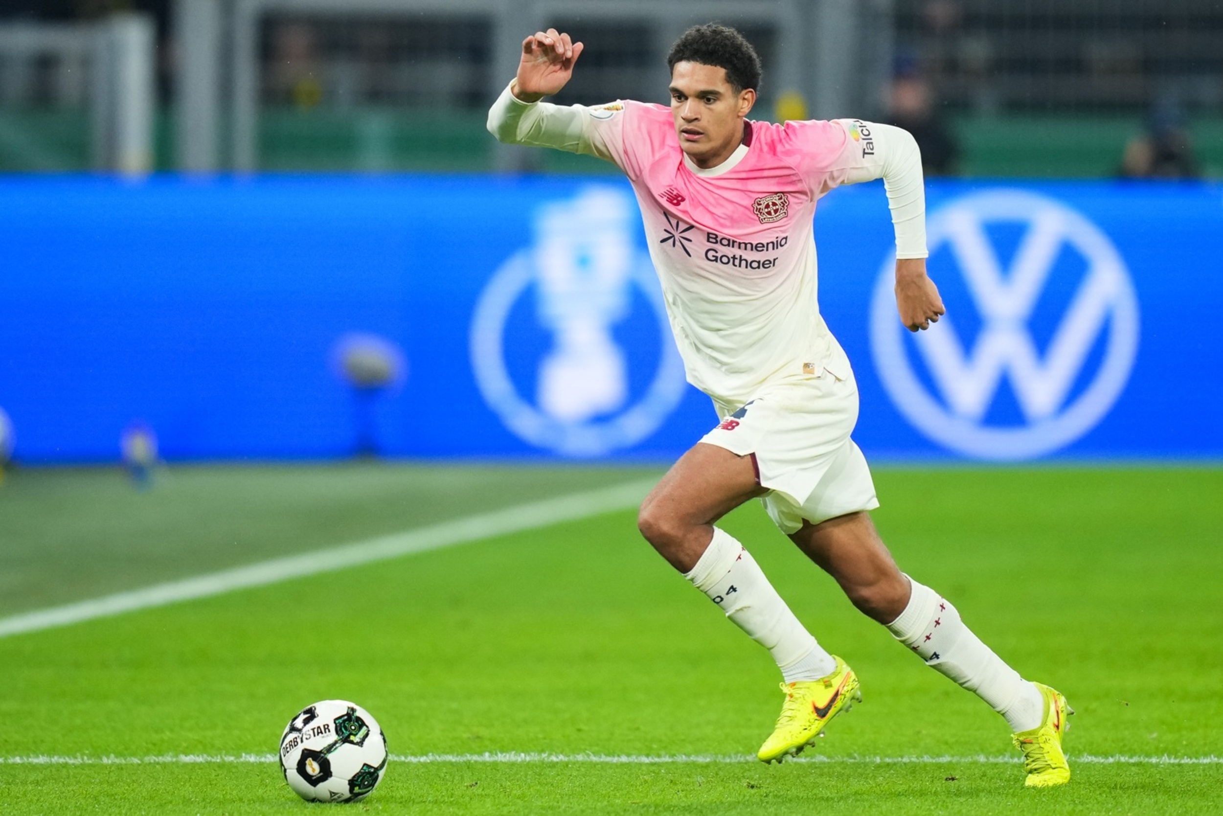 ‘He was so keen to leave’ – Journalist says ex-Liverpool player couldn ...