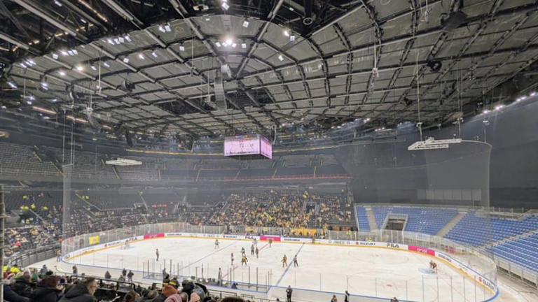 Olympic hockey rink has surprisingly small jumbotron