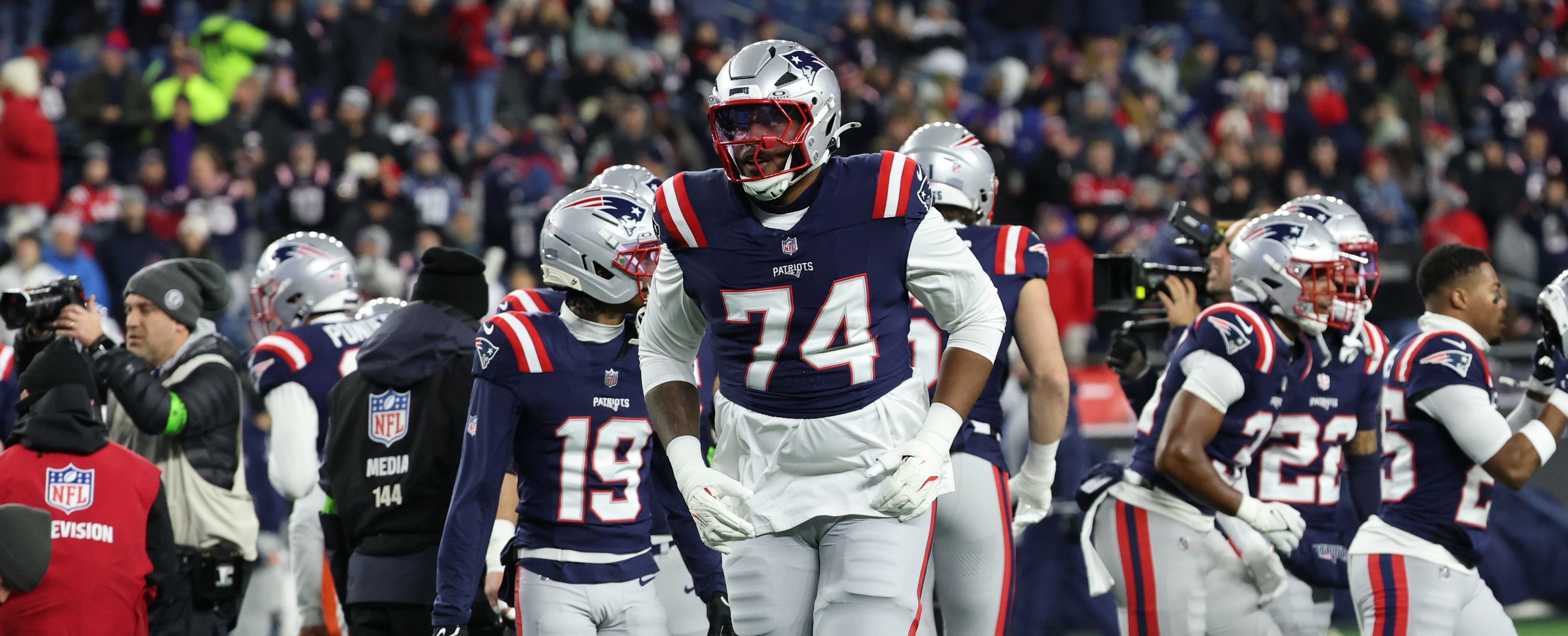 Divisional round X-factors: Thayer Munford Jr. might save Drake Maye’s ...