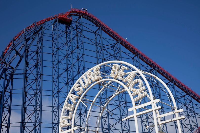 American in UK gives verdict on Blackpool Pleasure Beach but people ...