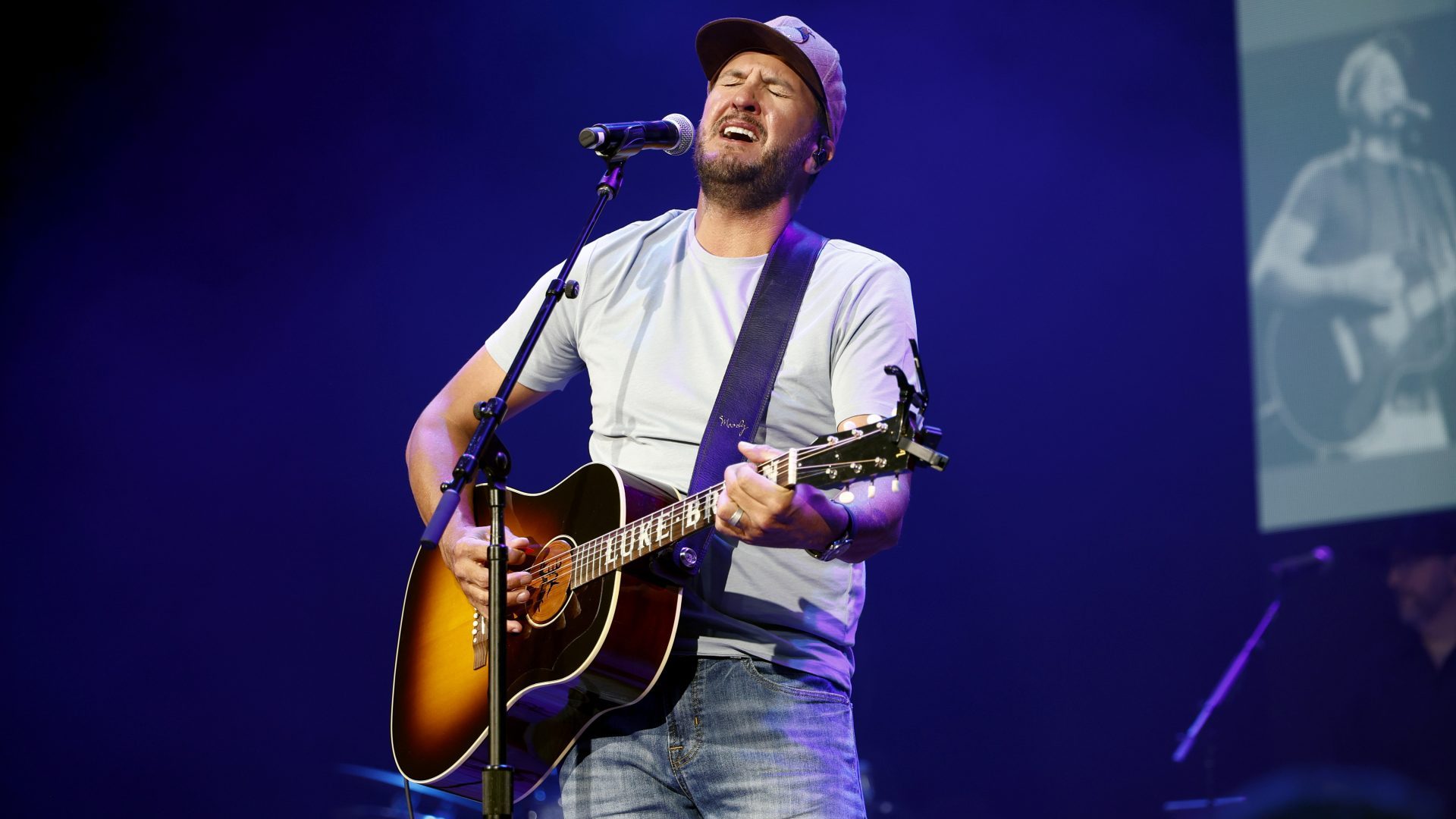 Luke Bryan revela un proyecto profundamente personal de 10 años ...