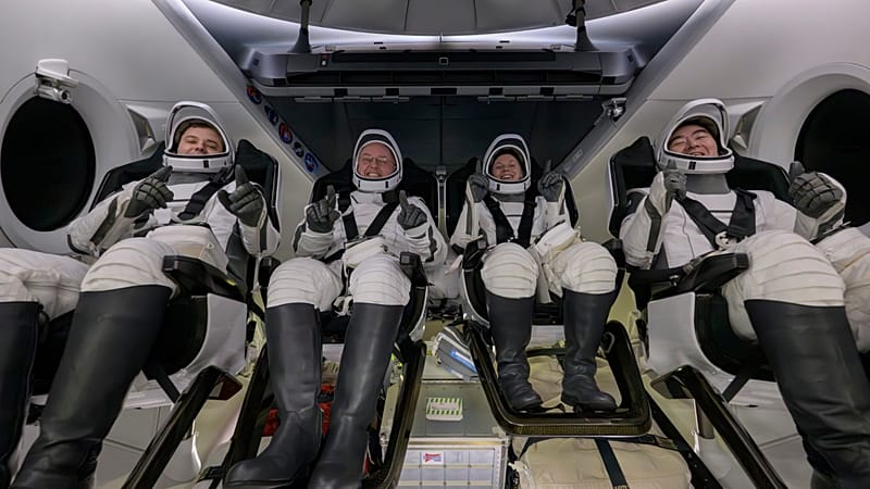 Astronauts return to Earth after first-ever medical evacuation from ...