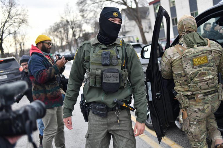 AI mistake in ICE hiring drive sent new recruits to field without ...