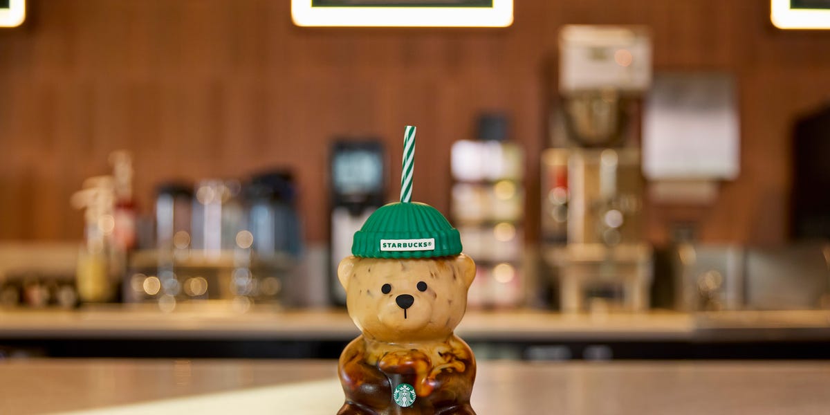 Starbucks’ sellout teddy bear cup lands in the UK today - & it’s so ...
