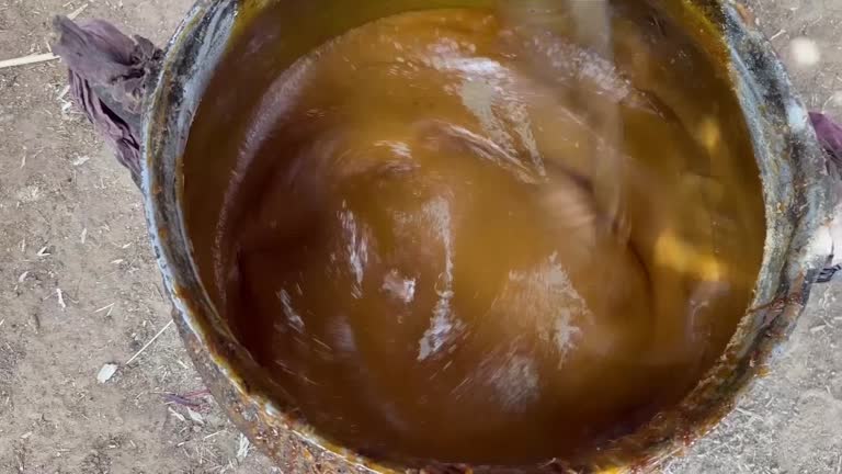 Nigeria's ancient jaggery-makers thrive despite huge sugar imports