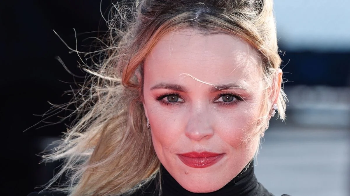 Rachel McAdams stuns in edgy leather for Hunger Magazine’s digital cover