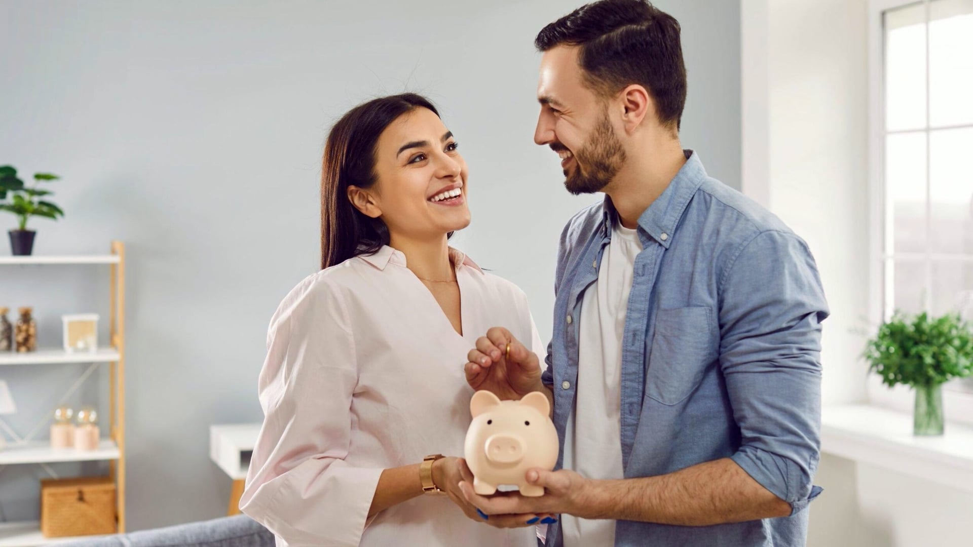 Break the paycheck to paycheck cycle with these tips