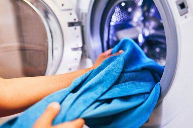 Save money on energy bills by using tumble dryer at 1 specific time of ...