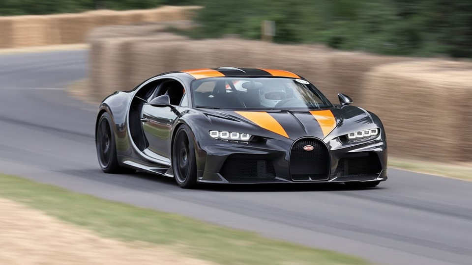 Bugatti Chiron goes flat-out at Goodwood