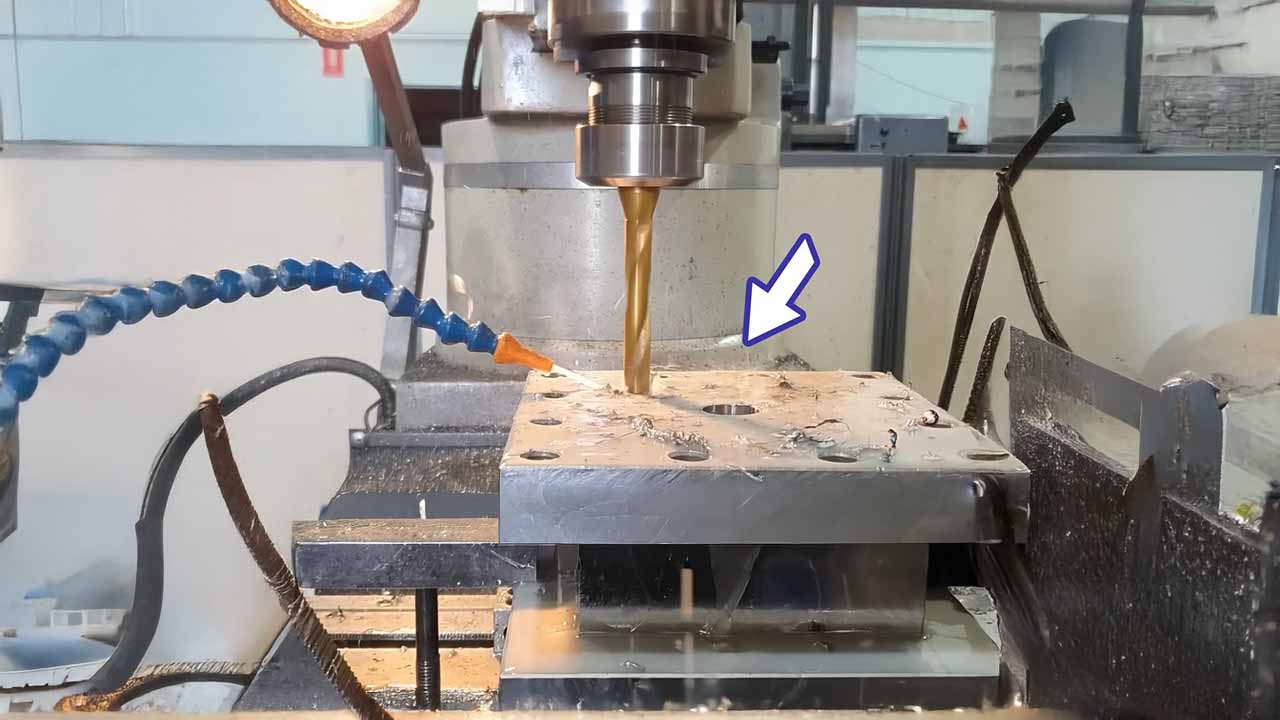 Building a custom tool post for a big lathe