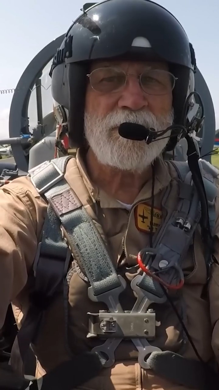 A first fighter jet experience for Grizzly