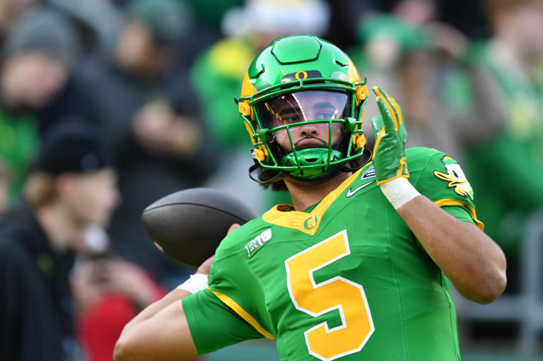 Dante Moore’s return to Oregon could have QB-needy NFL teams waiting ...