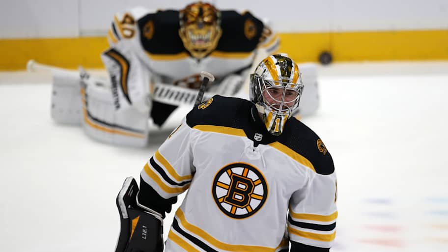 Jeremy Swayman leans on familiar Bruins faces during recent success
