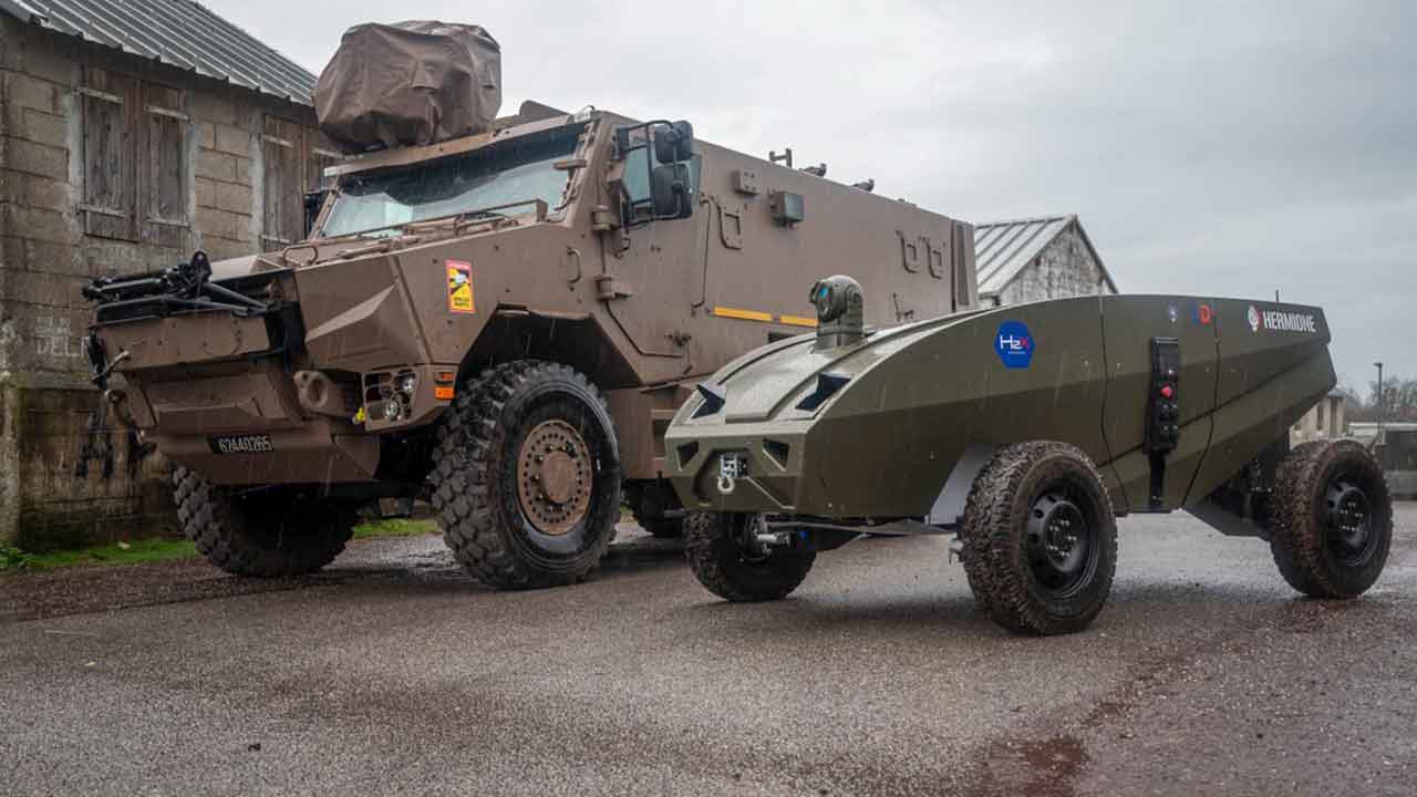 France begins testing the AI-powered robotic vehicle Hermione in the army