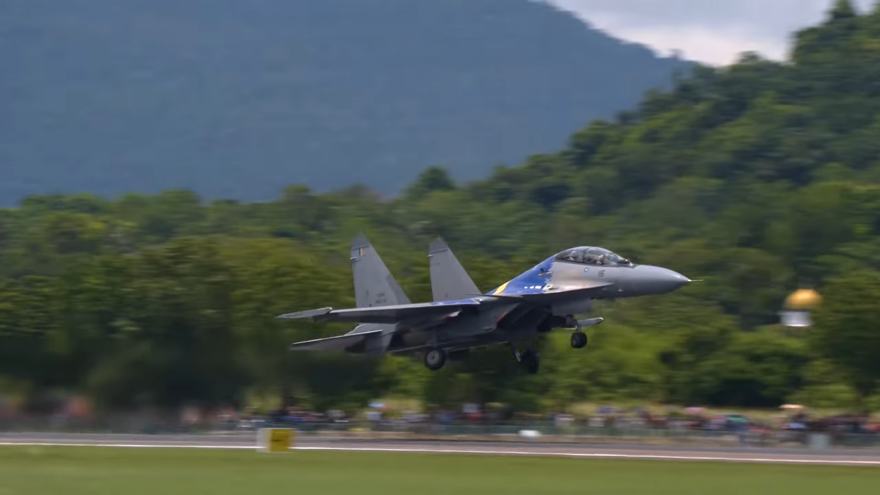 Why this Su-30 stopped people in their tracks