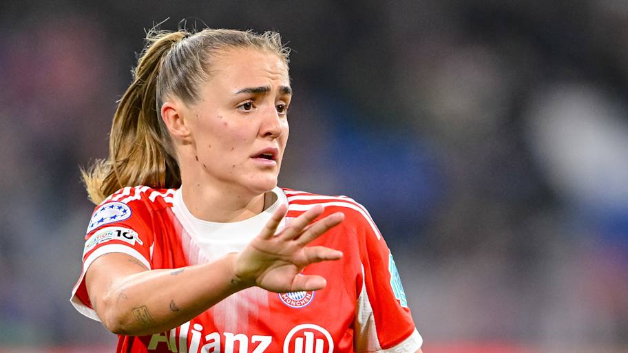 FC Bayern verliert Star-Mittelfeldspielerin: Heiße Stanway-Spur zu Topklub