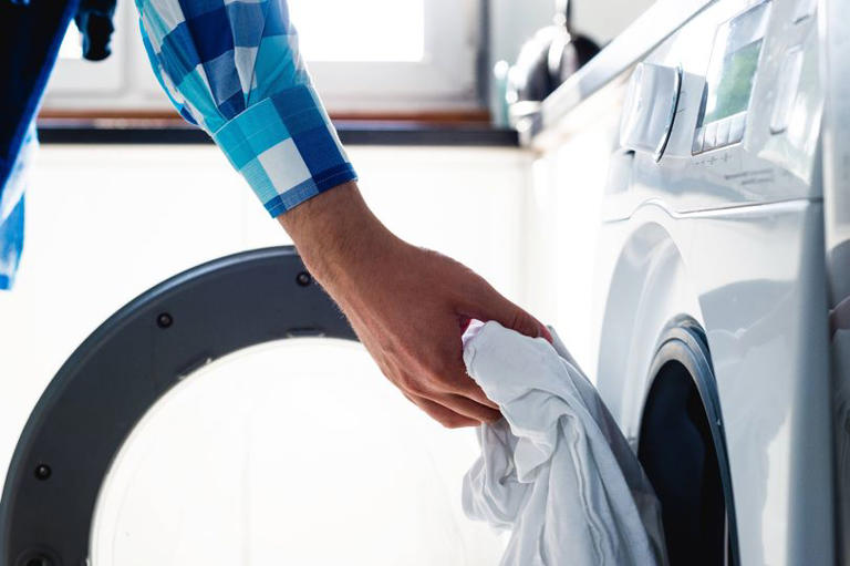 Save money on energy bills by using tumble dryer at 1 specific time of ...