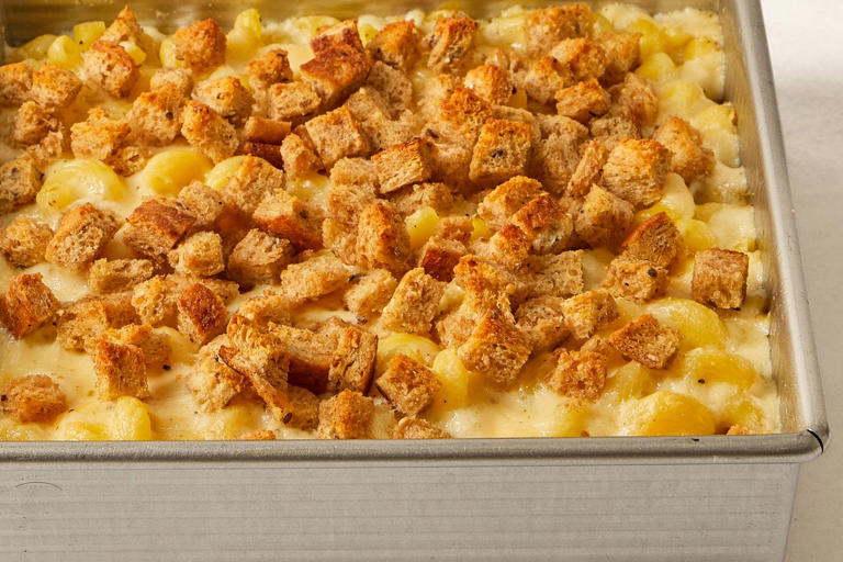 Martha Stewart's mac and cheese has a surprise ingredient I didn't expect
