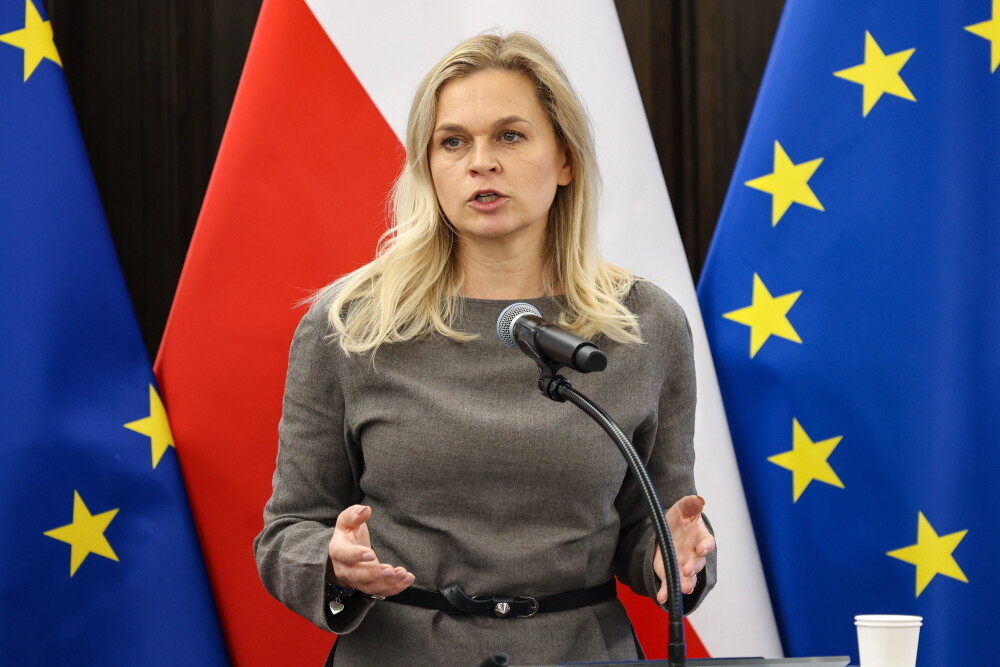 Nowacka: ograniczenie dostępu do platform społecznościowych wzorowane ...