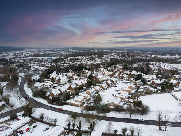 UK snow maps show brutal -12C blizzards with 79cm to hit Britain