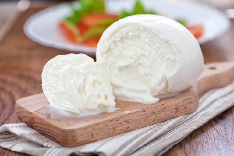 Did you know you can make homemade mozzarella?
