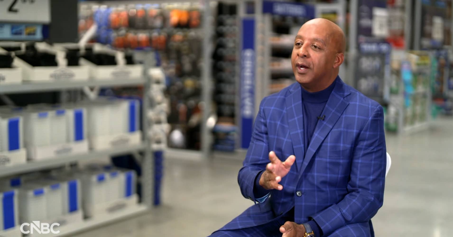 The leadership lesson Lowe's CEO Marvin Ellison learned at his family ...
