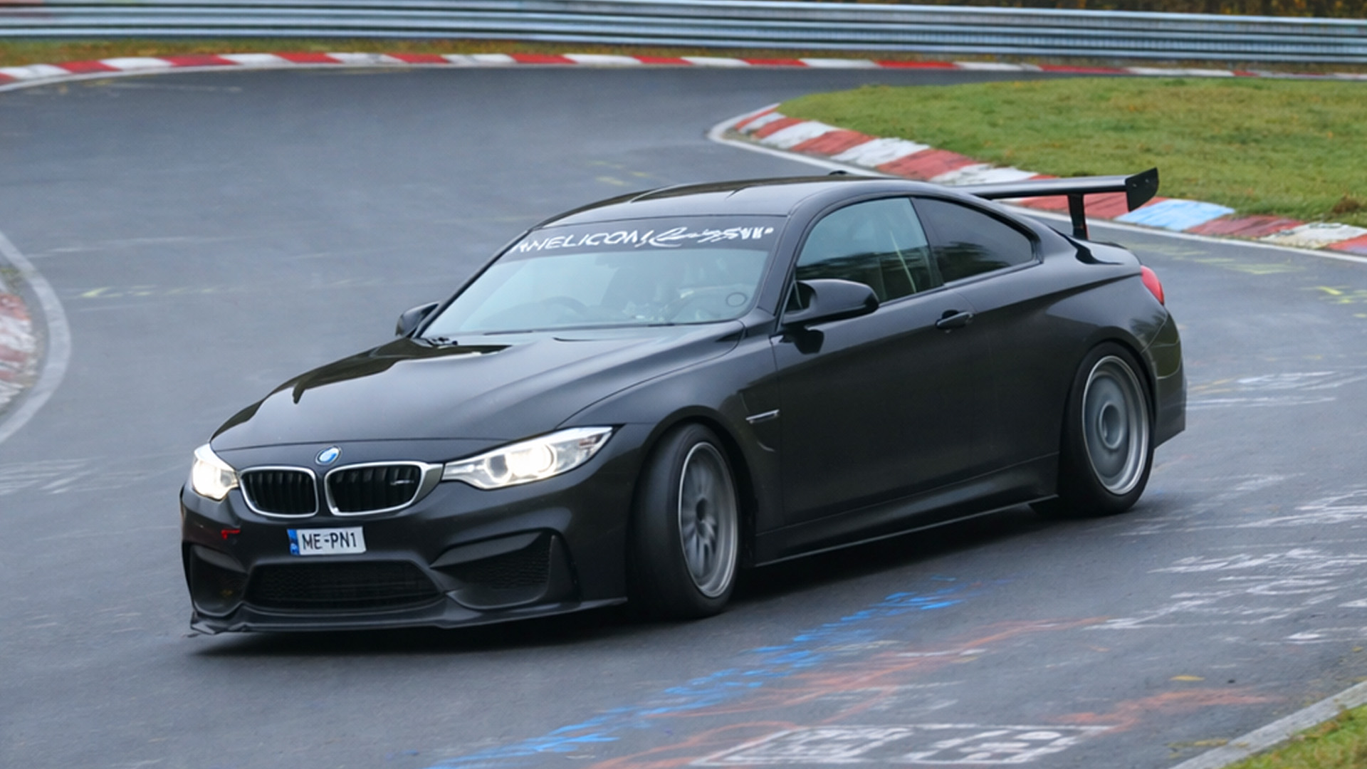 Tricky Conditions Fails and Highlights at the Nürburgring