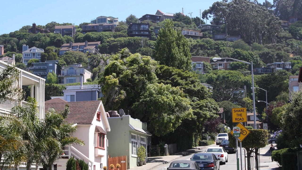 'Bubble territory': Bay Area housing insiders sound the alarm