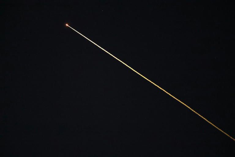 Cuatro astronautas de la EEI vuelven con éxito a la Tierra tras una ...