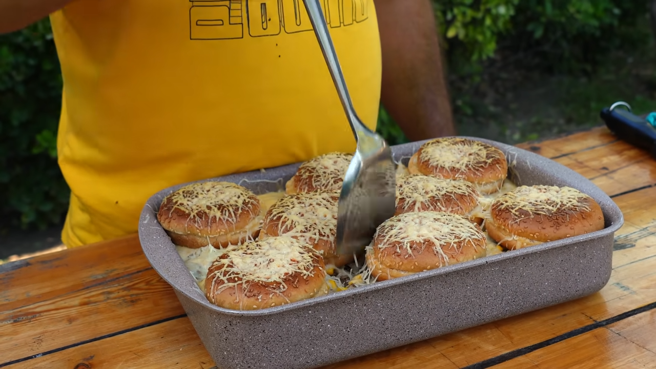 Cheesy and delicious sloppy-Joe style burgers for the whole family made ...