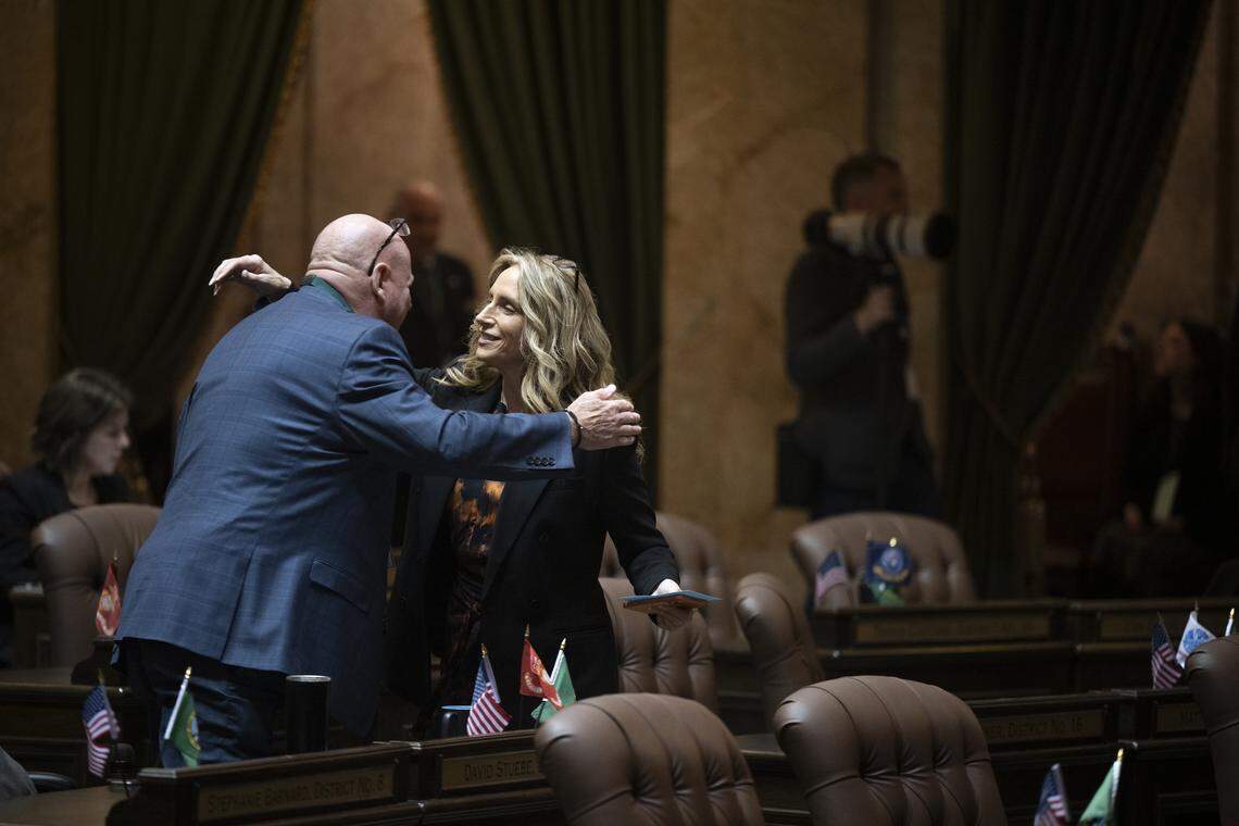 Should WA embrace nuclear to meet clean energy goals? There's a bipartisan push