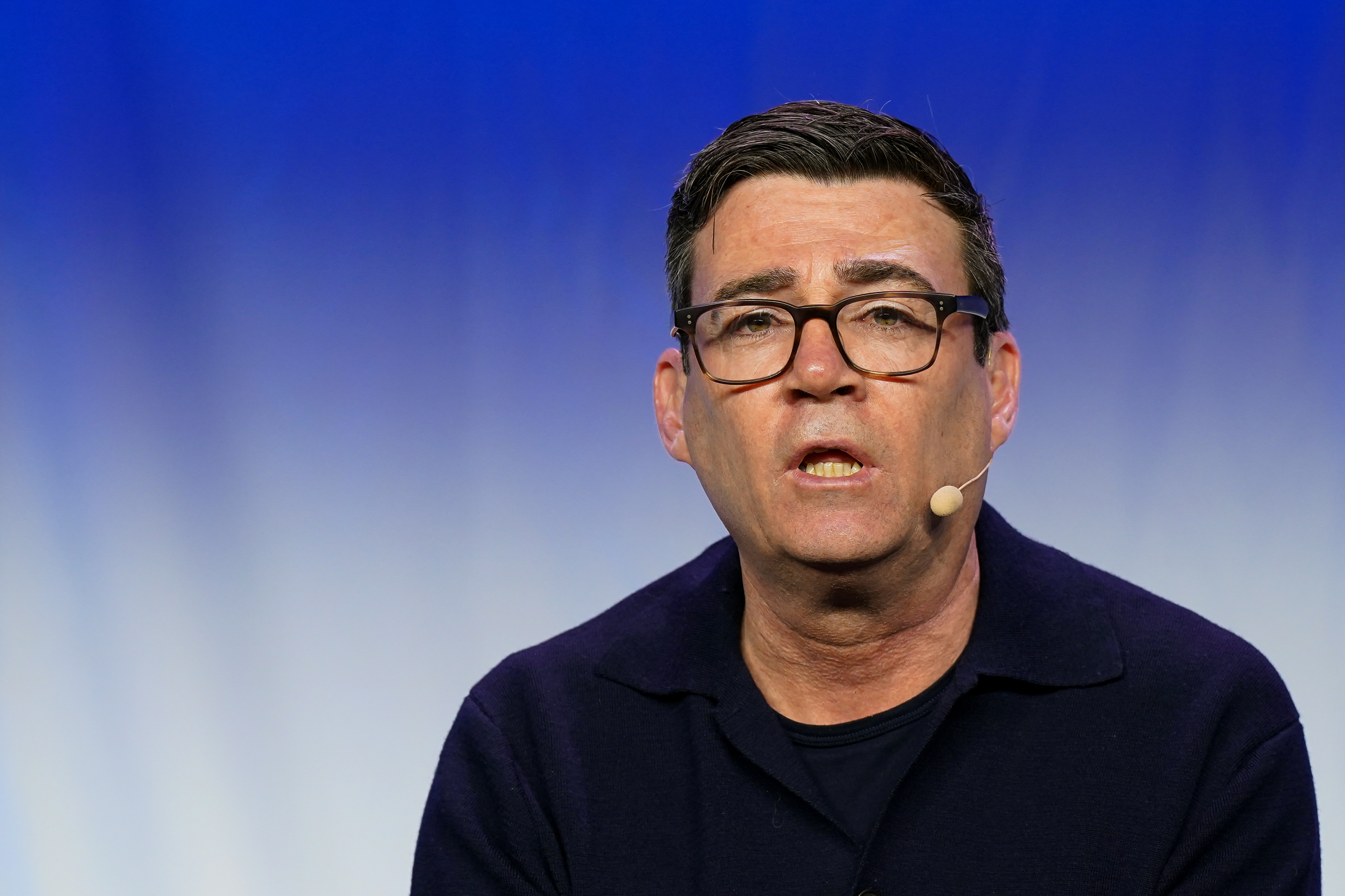 'Appalling': Andy Burnham weighs in as Manchester Holiday Inn hotel ...