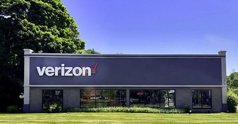 What caused that massive Verizon outage? Details