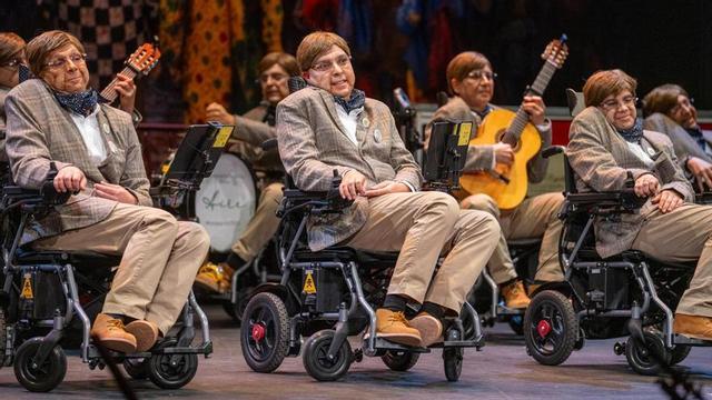 Stephen Hawking revive en Cádiz con una chirigota: "Ha llegado el ...