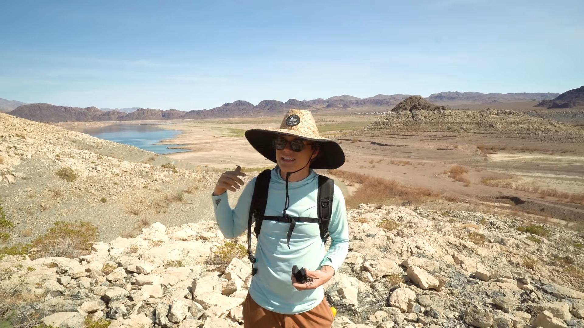 How Lake Mead was once 800 feet deep - "Now it's exposed"