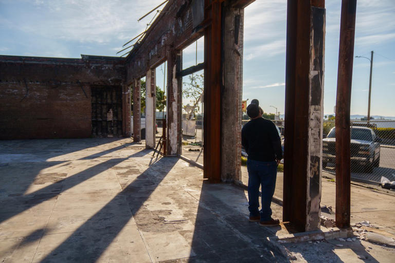 How Altadena businesses are trying to recover from the Eaton fire