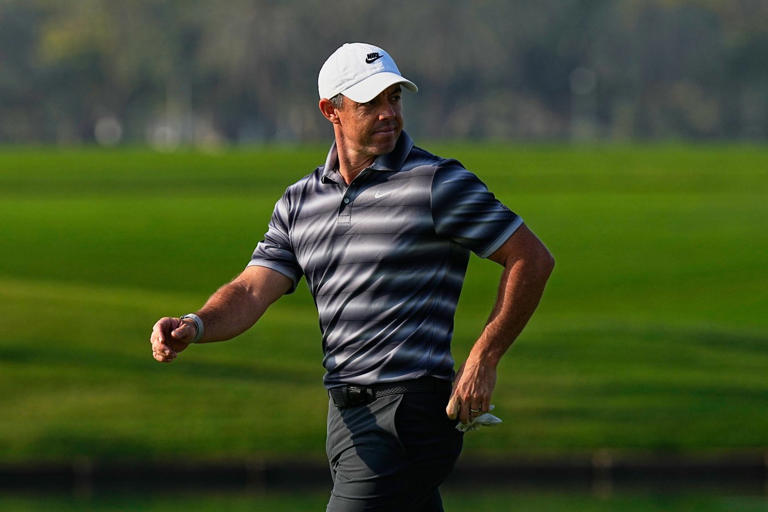 McIlroy leads by one stroke after first round at Dubai Invitational