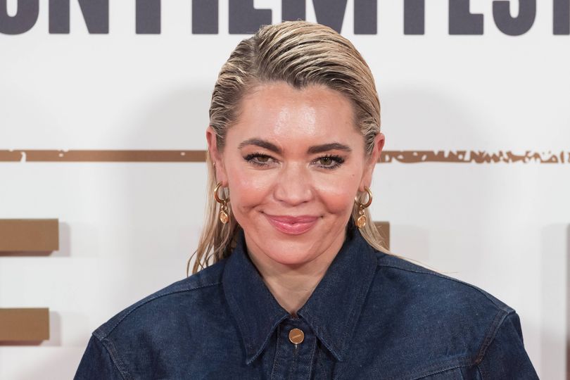 A Place in the Sun star supported by fans after admitting being left ...