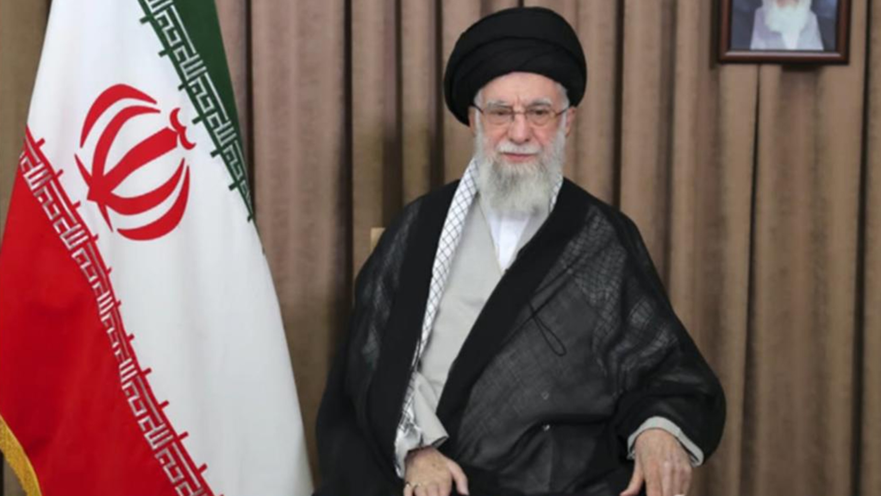 Iran is a 'paper tiger' against US: Former CIA agent