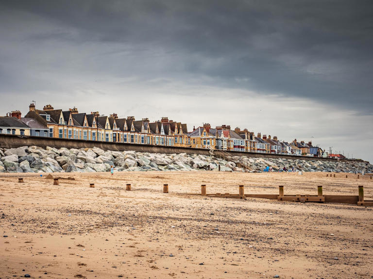 10 of the best beaches within easy reach of Chesterfield and Derbyshire ...