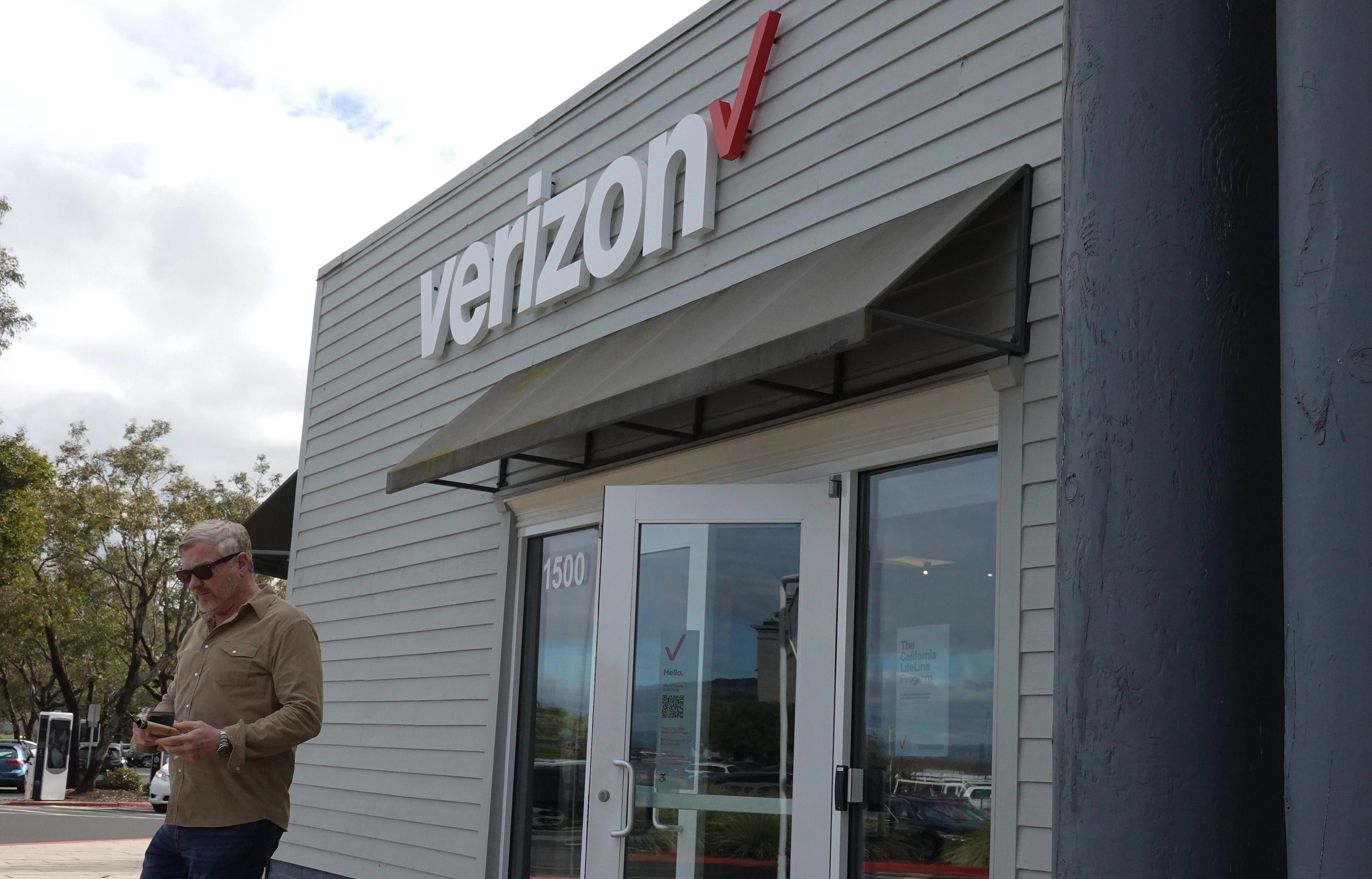 Verizon credit for outage: What to know after cell service issues