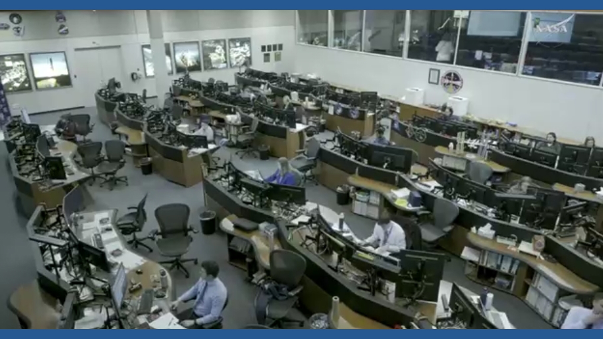 NASA/SpaceX explain deorbit burn and splashdown planning for Crew-11 ...