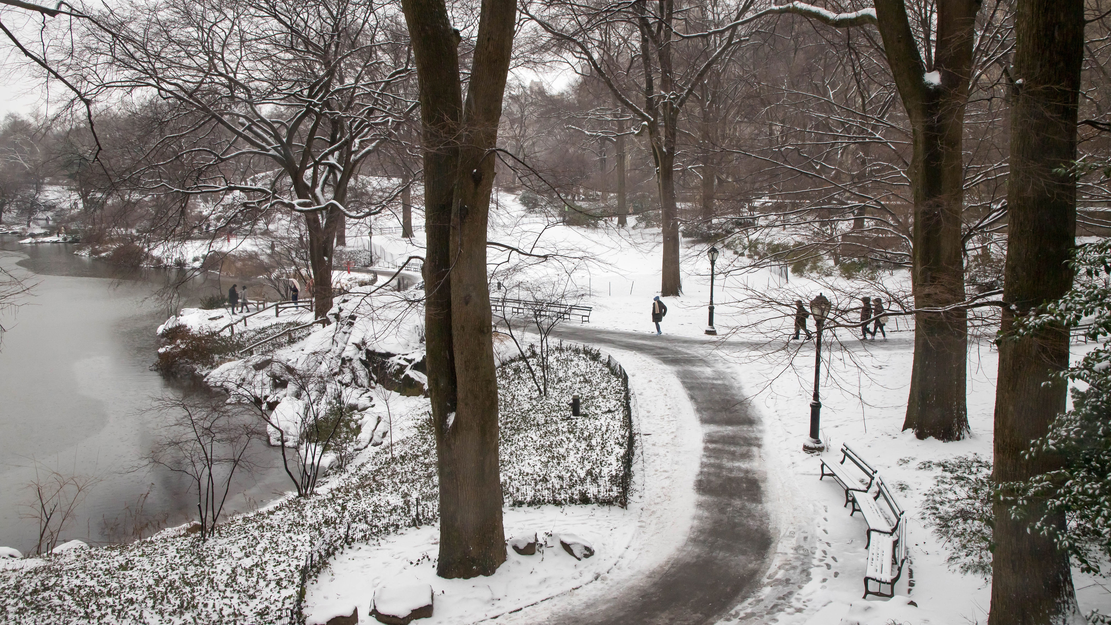 On today's date: Winter storm Heather breaks New York City's 'inchless ...
