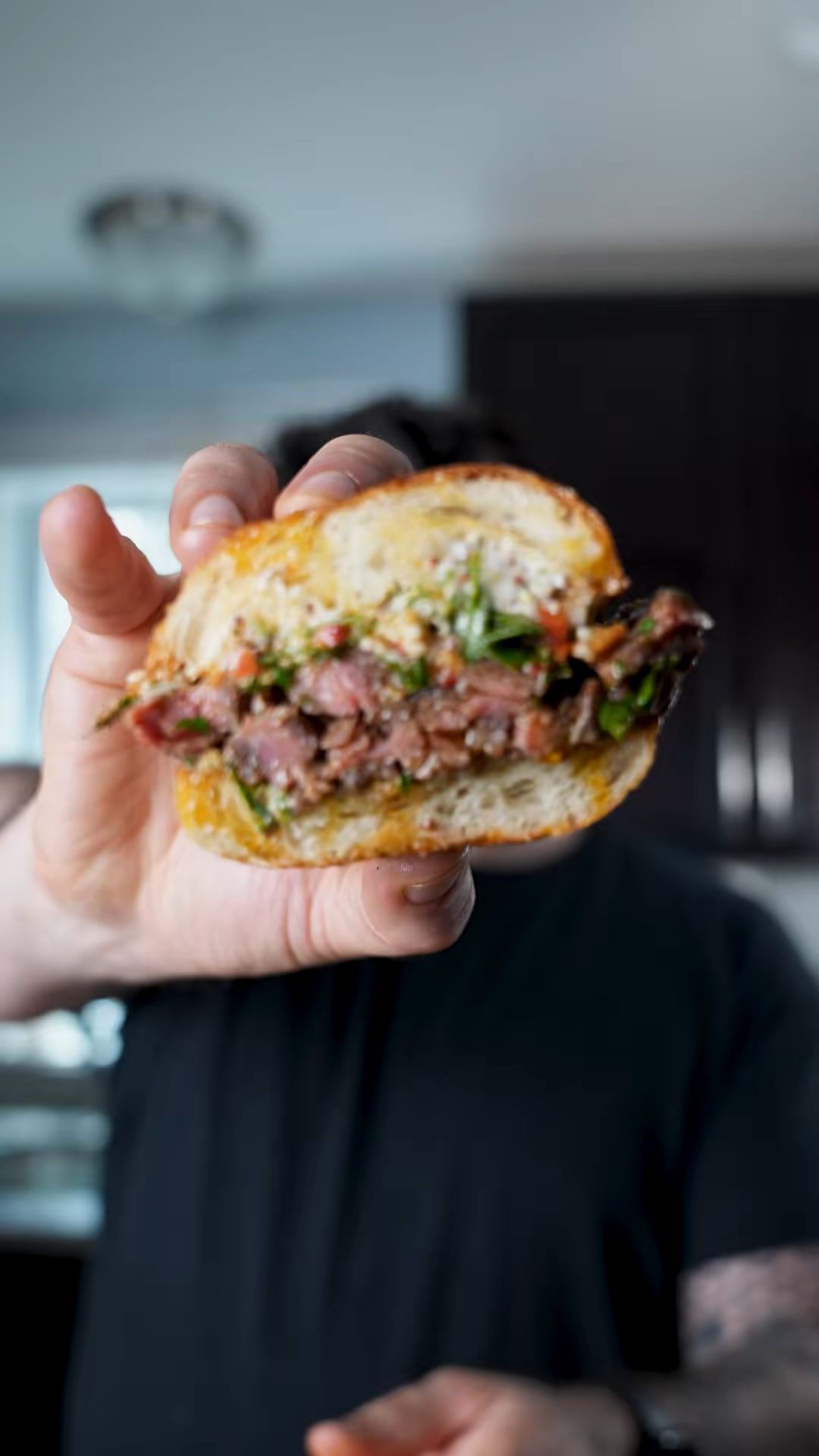 Skirt steak sandwich with chimichurri