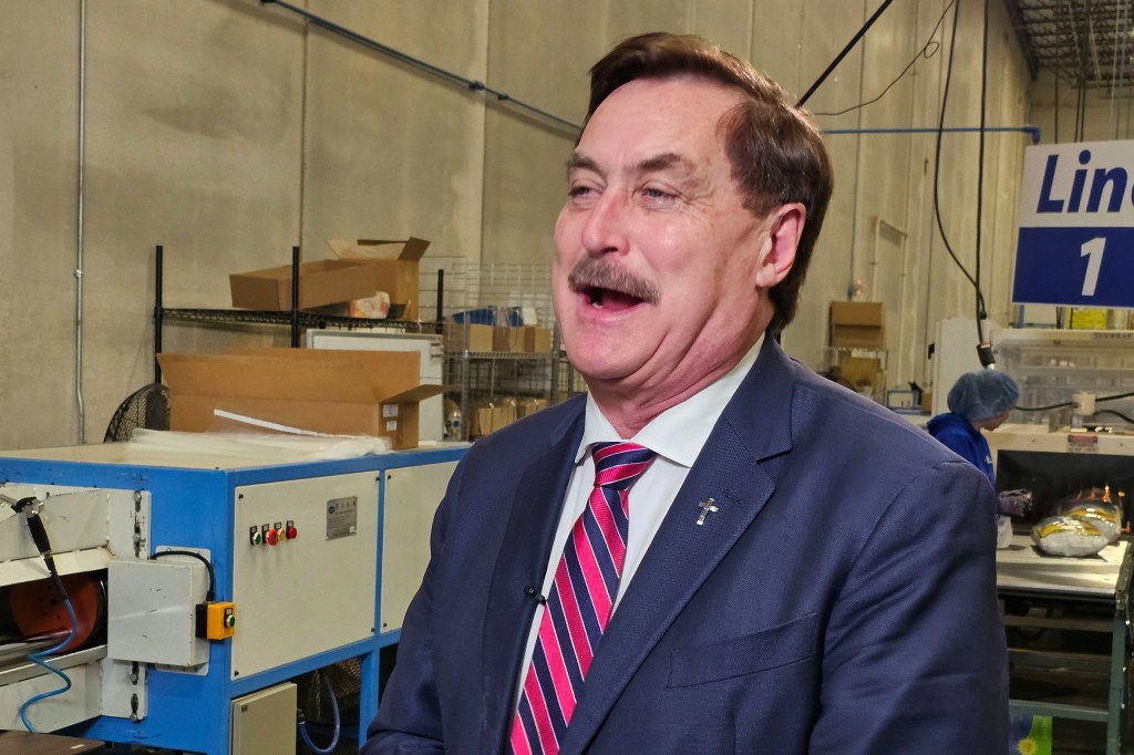 Mike Lindell says Tim Walz, Ilhan Omar should be in prison