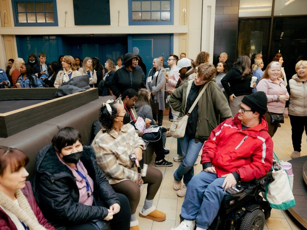 Fello celebrates new space at Annapolis Mall