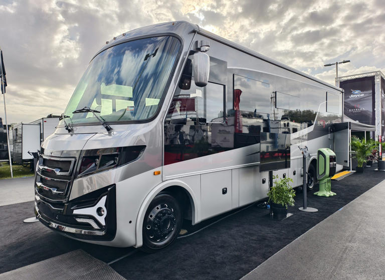 The Indiana big RV industry finally built an innovative electric ...