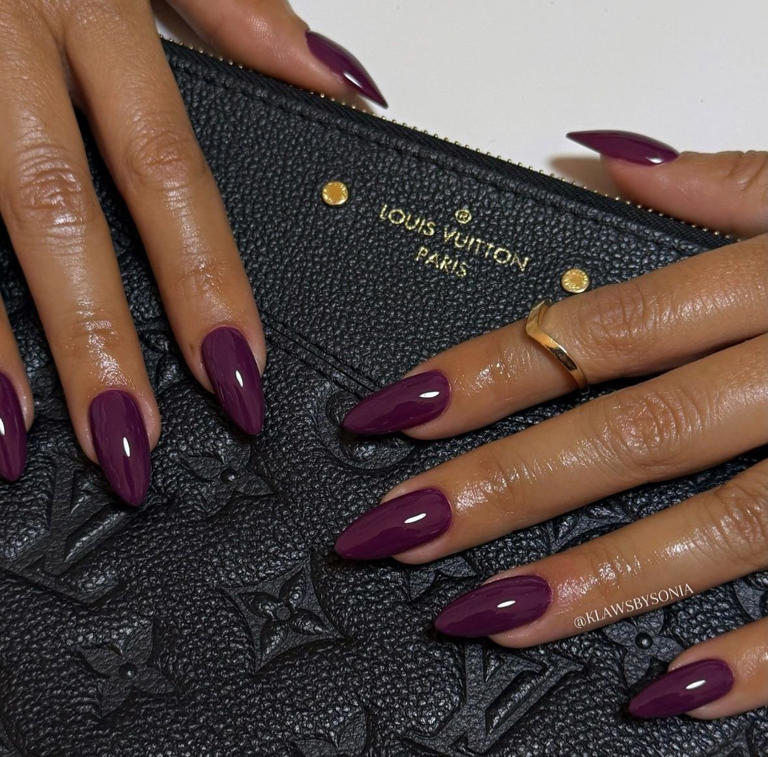 The winter nails everyone will be wearing in 2026