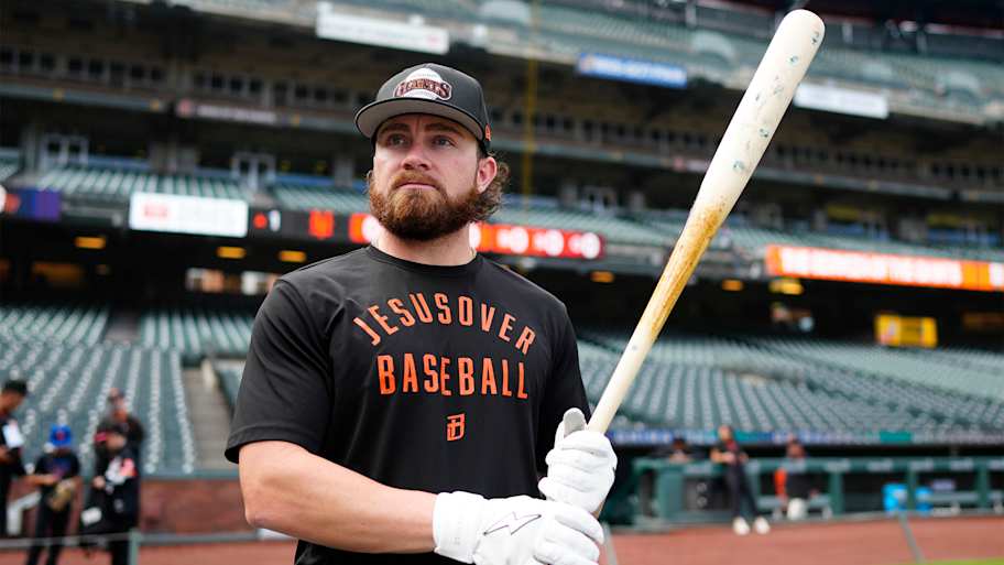 Rays acquire 2 DFA'd Braves, add them to 40-man roster