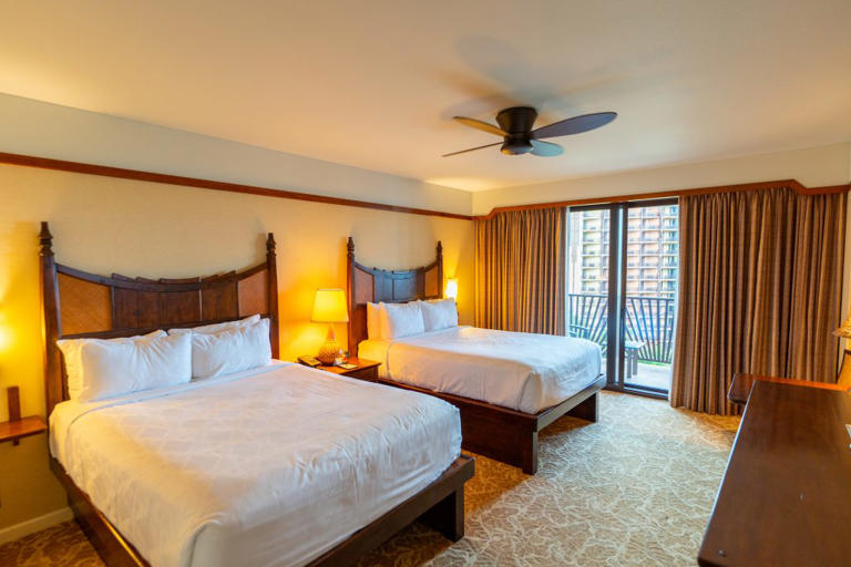 Aulani, a Disney Resort room offers: How to save on your booking